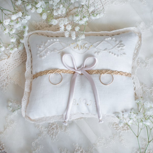 Unique Ring Pillow - Etsy