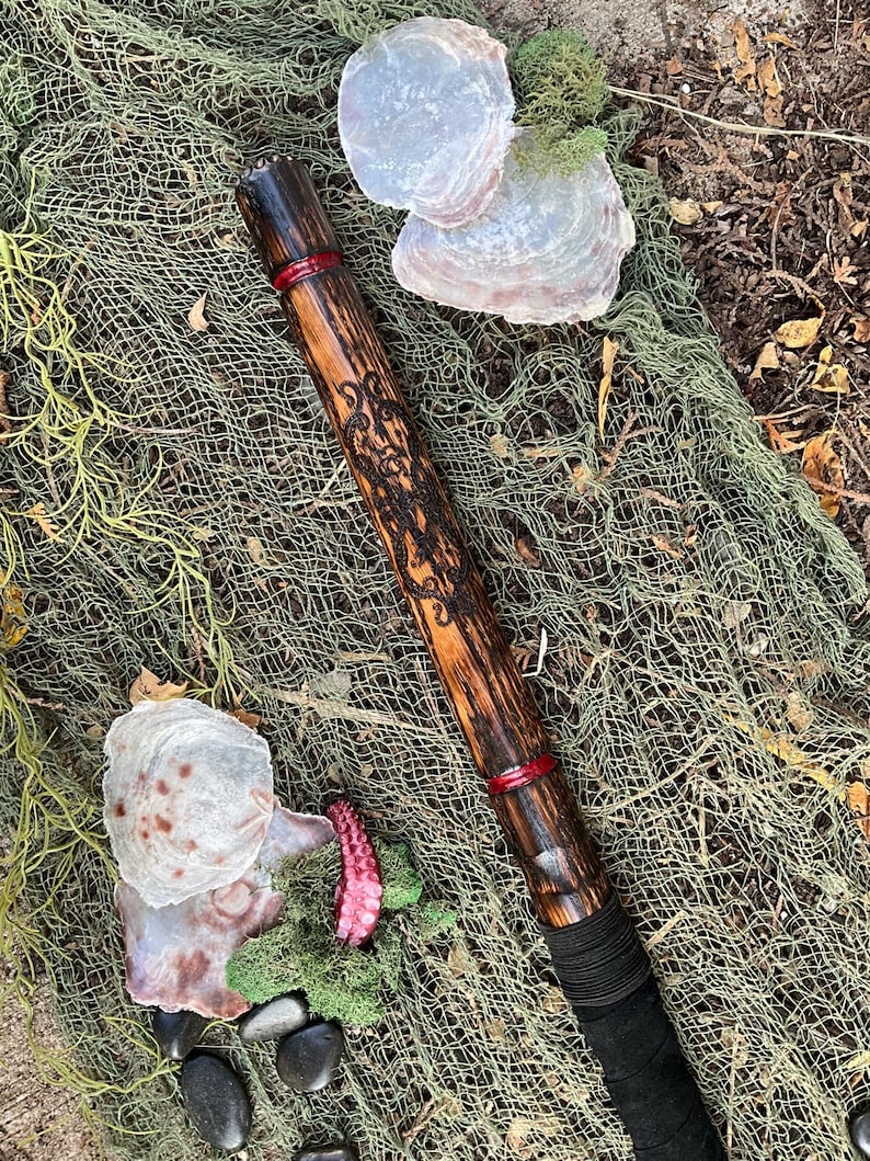 Cthulhu Quarterstaff Solid Oak Walking Stick Eldritch Horror Wood ...