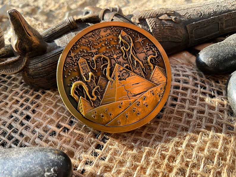 Nyarlathotep Egyptian Coin HP Lovecraft Cthulhu Mythos EDC Coin Cosmic ...