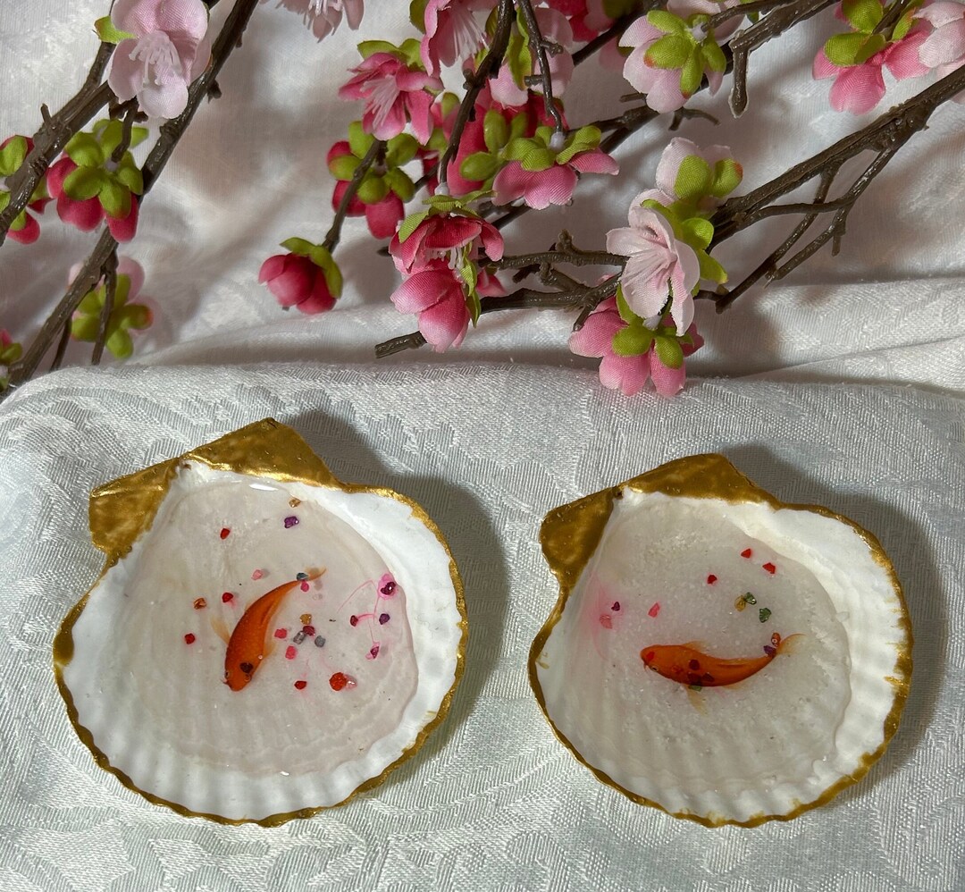 Persian Nowruz Goldfish Seashells: Haftseen Resin Figurines (set of 2 ...