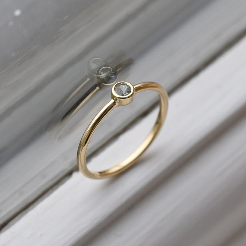 Green Sapphire Minimalist Solid Gold Ring Stacking 14k Gold - Etsy