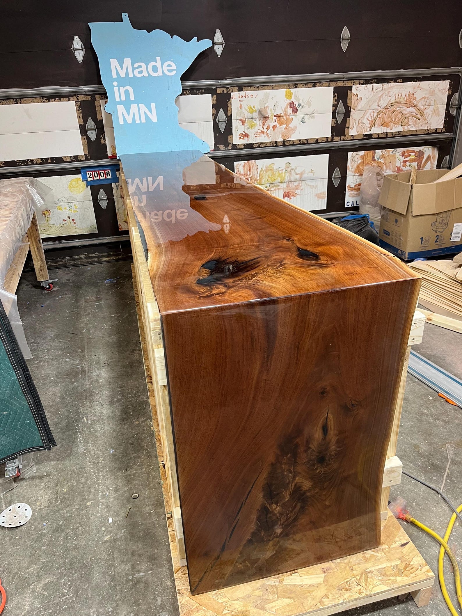 Walnut Cascade – Custom Live Edge Waterfall Countertops - Etsy