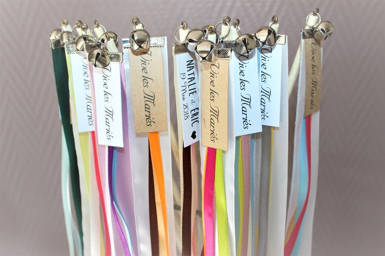 Bâtons rubans mariage avec grelot & Étiquette Personnalisée | Etsy
