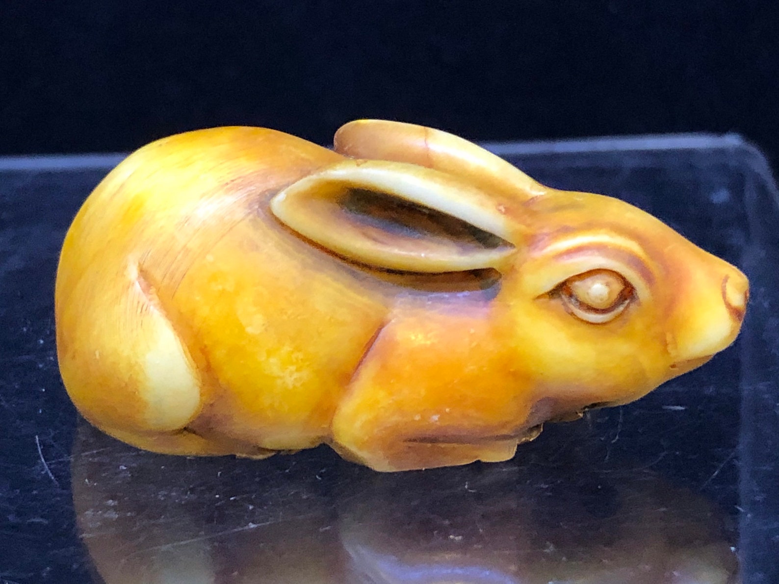 Japanese netsuke with rabbit design | Etsy