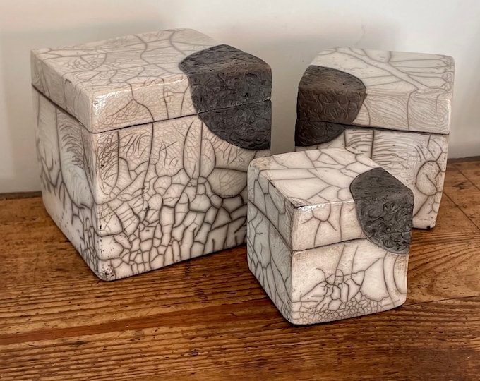 Raku Ceramics Chawan, Kurinuki Chawan White and Black Pot, Handmade Mug ...