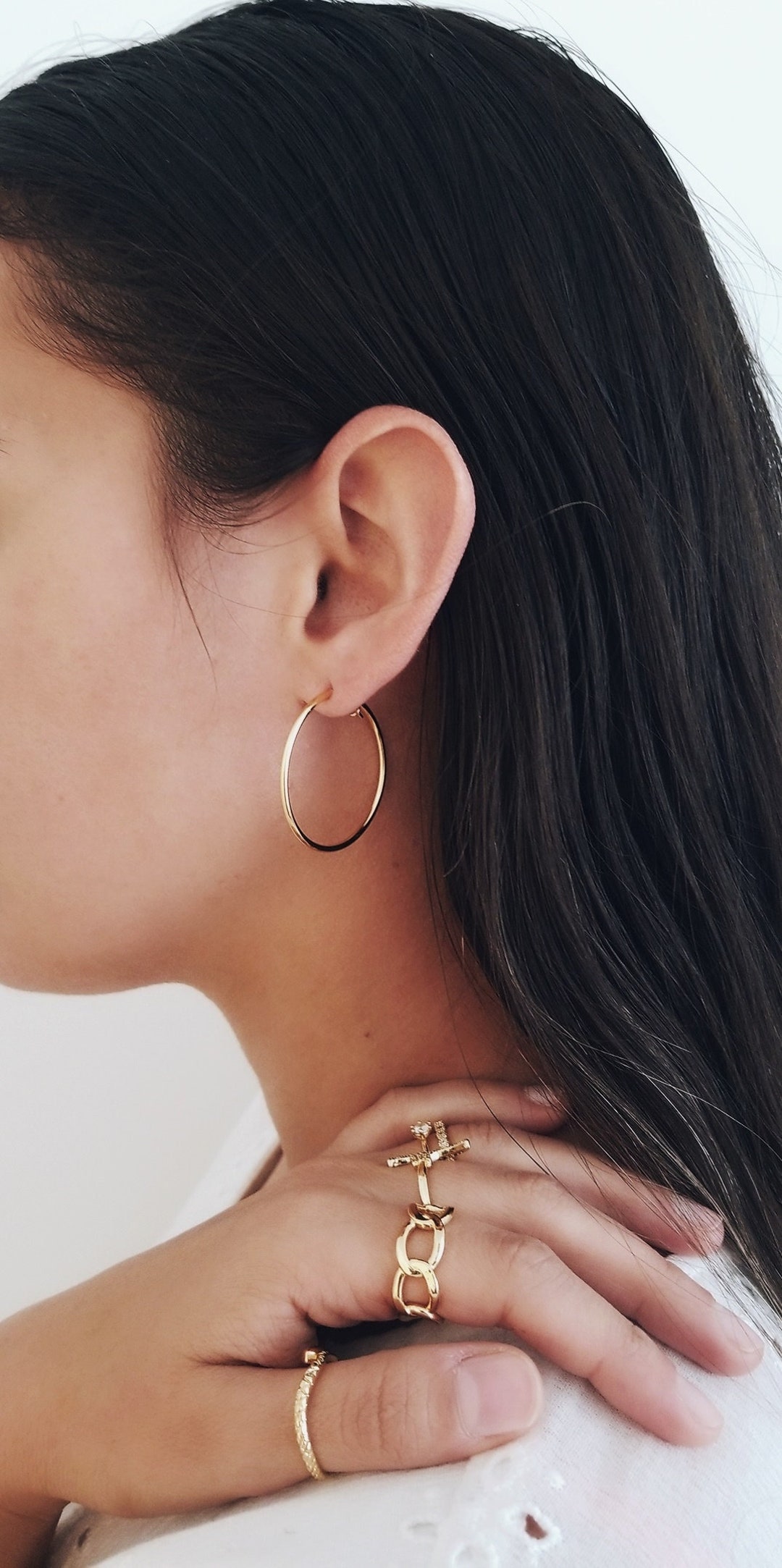 18k Gold Dünne Creolen in Gold Endlose Creolen Zierliche Gold Creolen ...