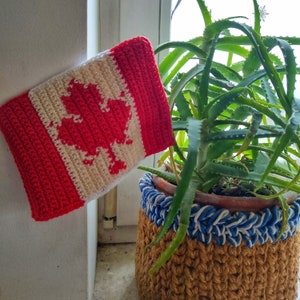 Canadian Flag Crochet Pattern: Maple Leaf Mug Rug (PDF Pattern) - Etsy