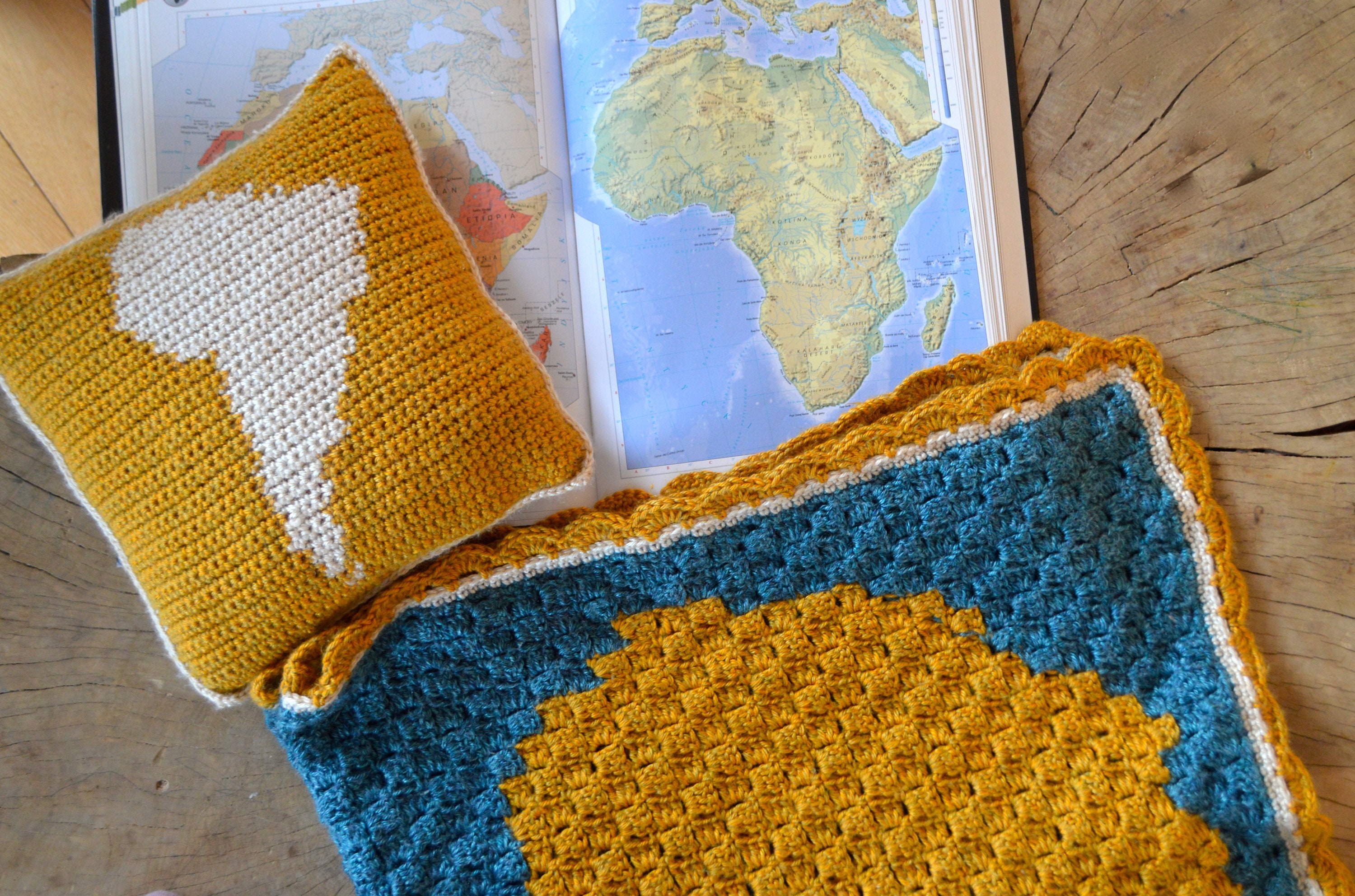 Crochet Pattern // South America Map Pillow Intarsia Crochet - Etsy
