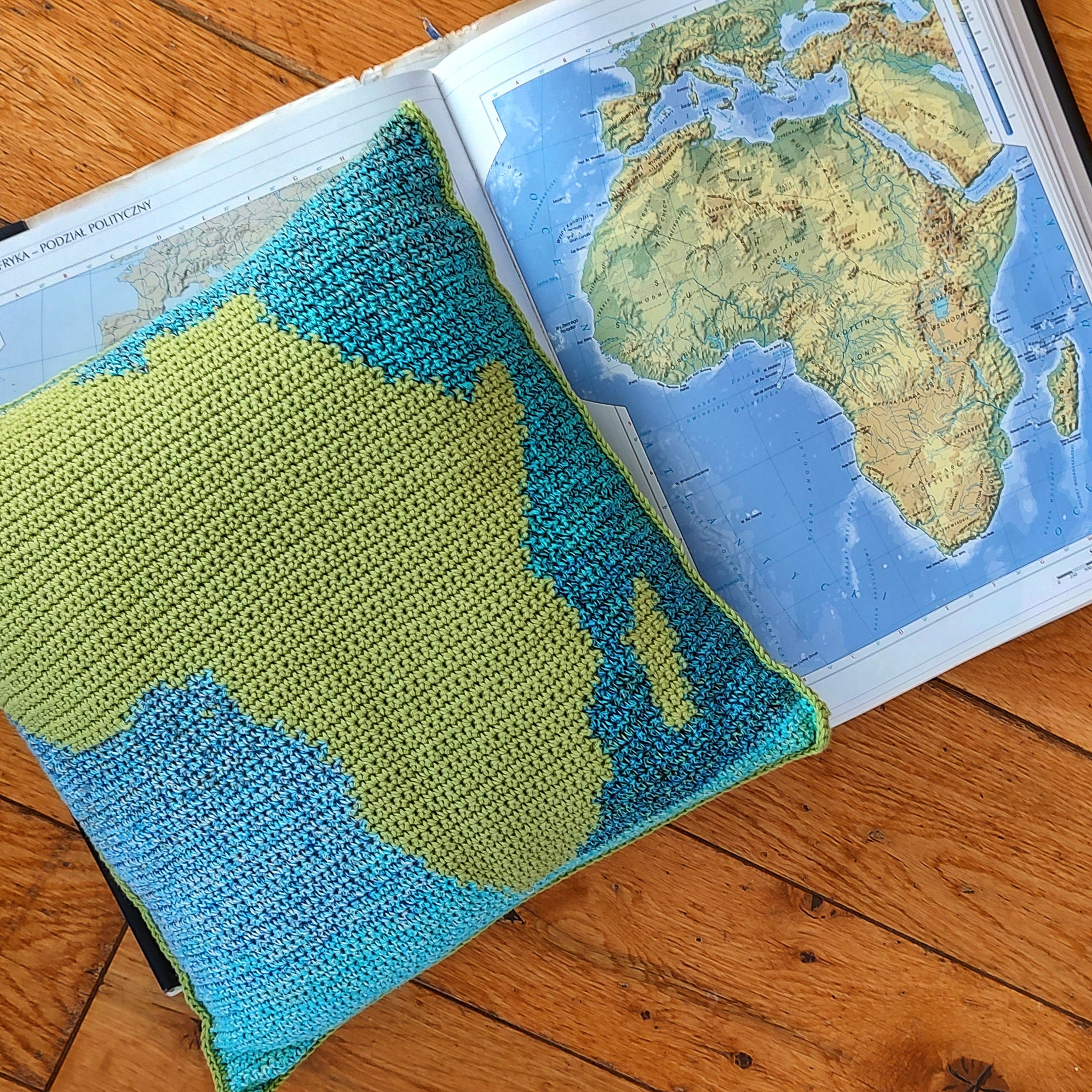 Crochet Pattern // Africa Map Pillow Crochet Pillow Map of - Etsy