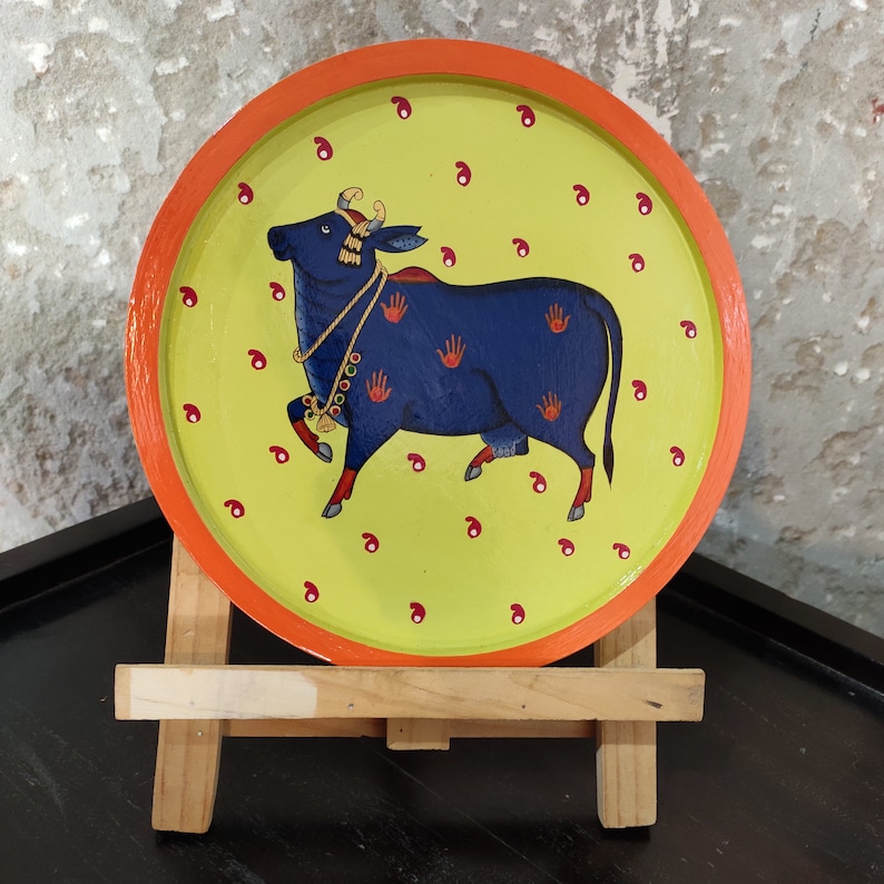 Hand Painted Decorative plate Beautiful Handpainted cow on | Etsy