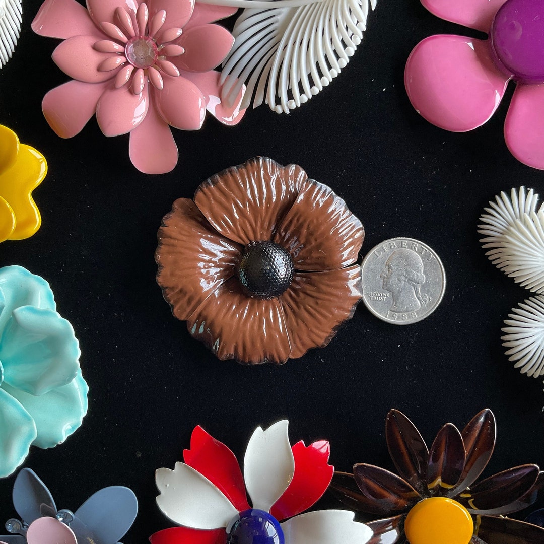 1960s Enamel MOD FLOWER POWER Pin, Retro Brown Floral Poppy Enamel ...