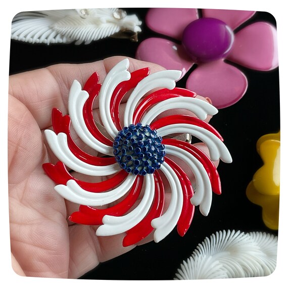 1960s Vintage FLOWER POWER Pinwheel Pin, Retro Large … - Gem