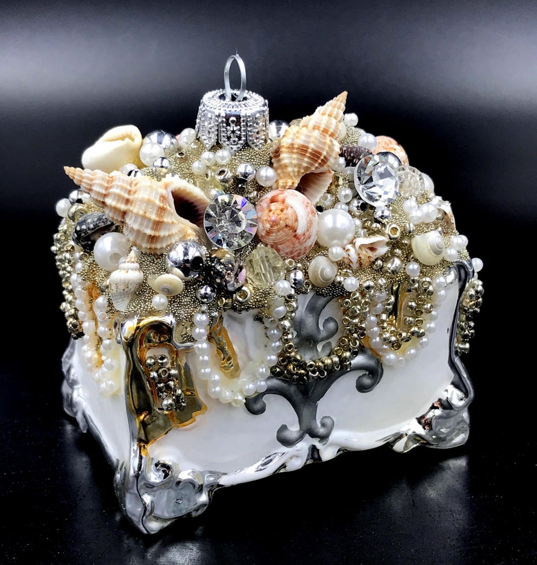 VTG Dillards Trimsetter Blown Glass Shell With Rhinestones & Beads ...