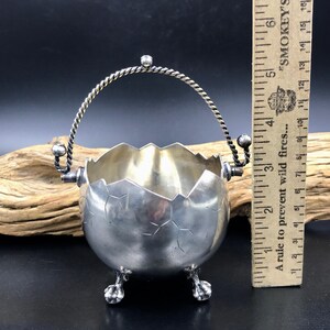 VTG to Antique Wilcox Quadruple Silver Plate Cracked Egg Basket With ...