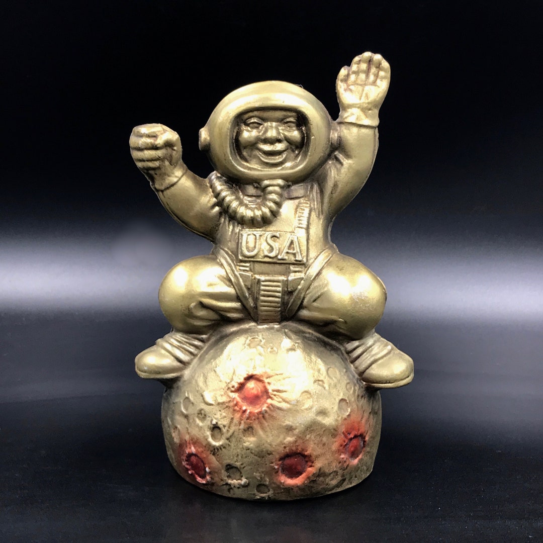 Vintage 1960s Astronaut Metal Bank: Moon Landing Memorabilia - Etsy