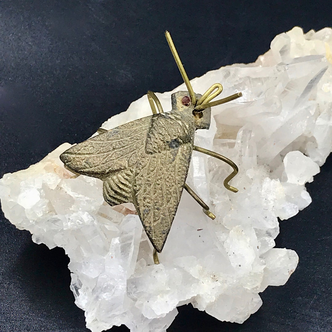 VTG Miniature Brass Fly Figurine Made in India With Red Glass Eyes ...