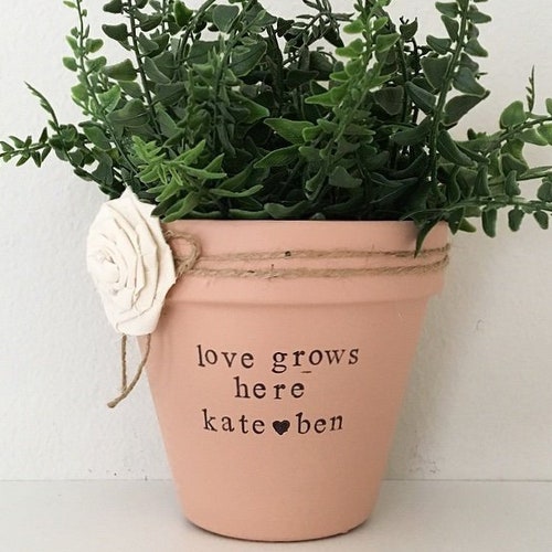 4 Personalized Love Grows Here Flower Pot Housewarming - Etsy