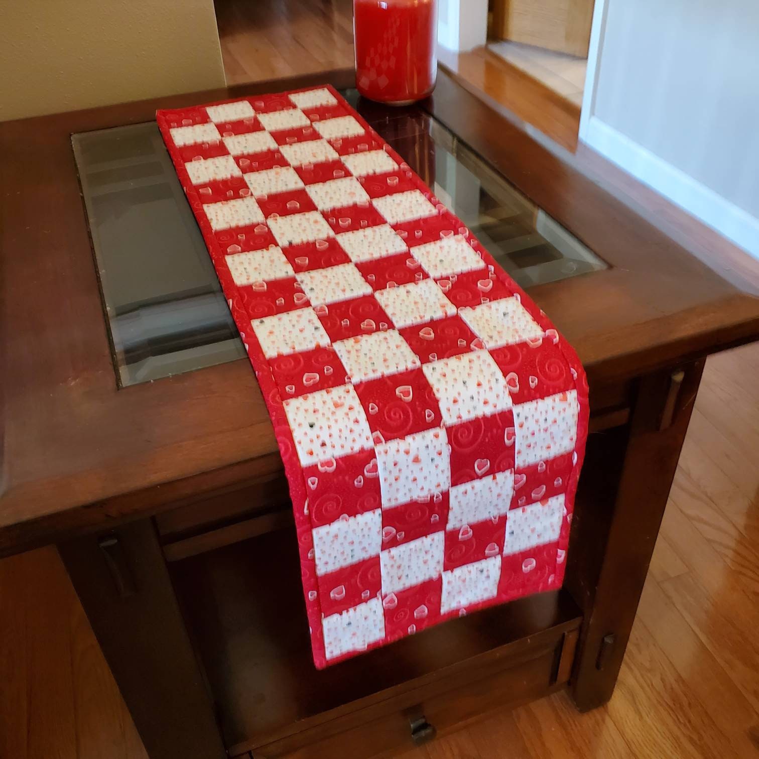 Valentine's day quilted table topper runner red white | Etsy