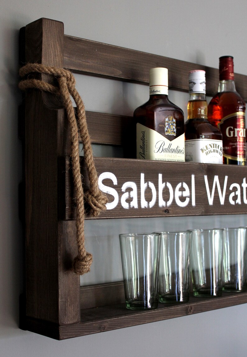 Holz Whiskey Regal mit Gläserhalter Sabbel Water Braun - Etsy.de