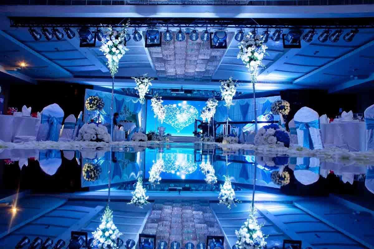 Personalised Mirrored Reflection Aisle Runner Engagement | Etsy