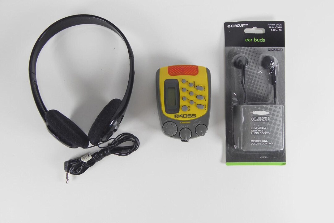KOSS Sports Armband Digital AM/FM Radio Koss Headphones + Earbuds - Etsy