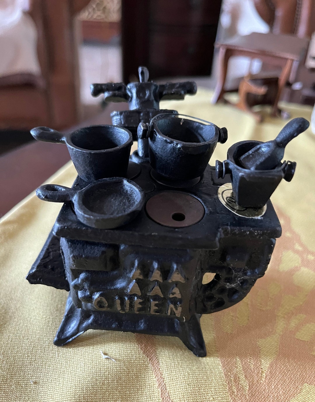 Vintage 12 Piece Miniature Queen Black Cast Iron Dollhouse Stove ...