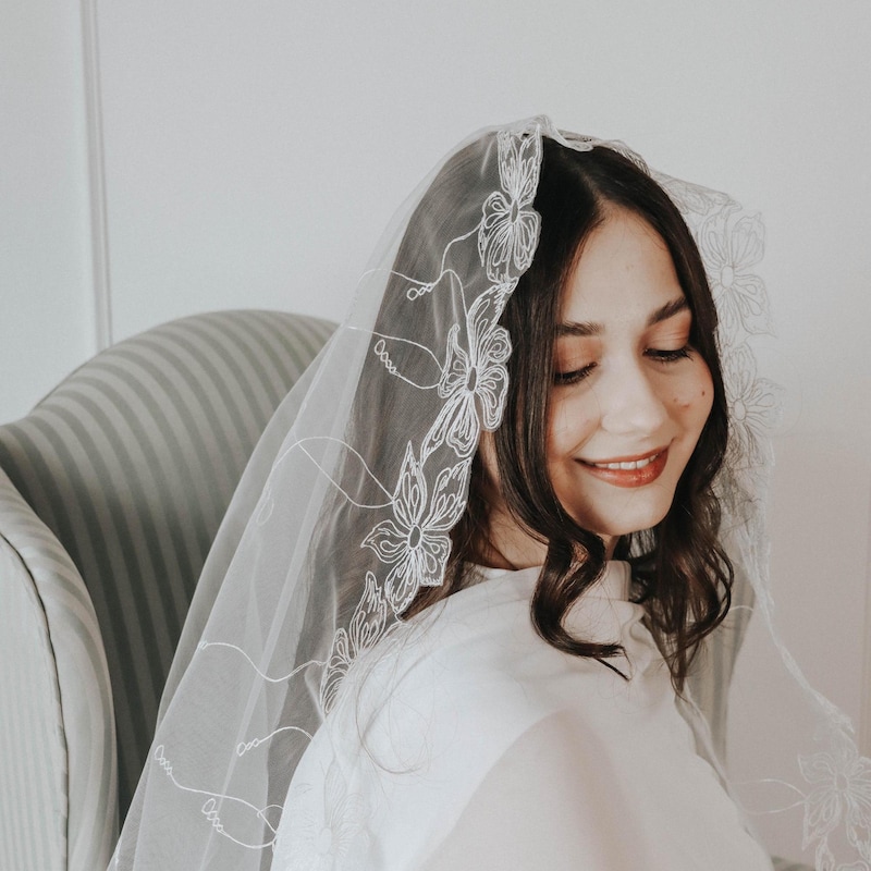 Floral Embroidered Veil - Etsy