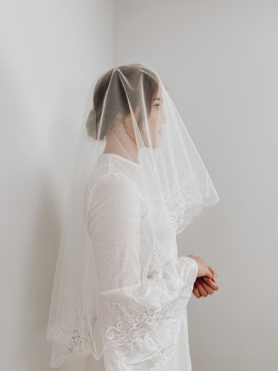 White Embroidered Wedding Veil, Elegant Handmade Veil, Waltz/ballet ...