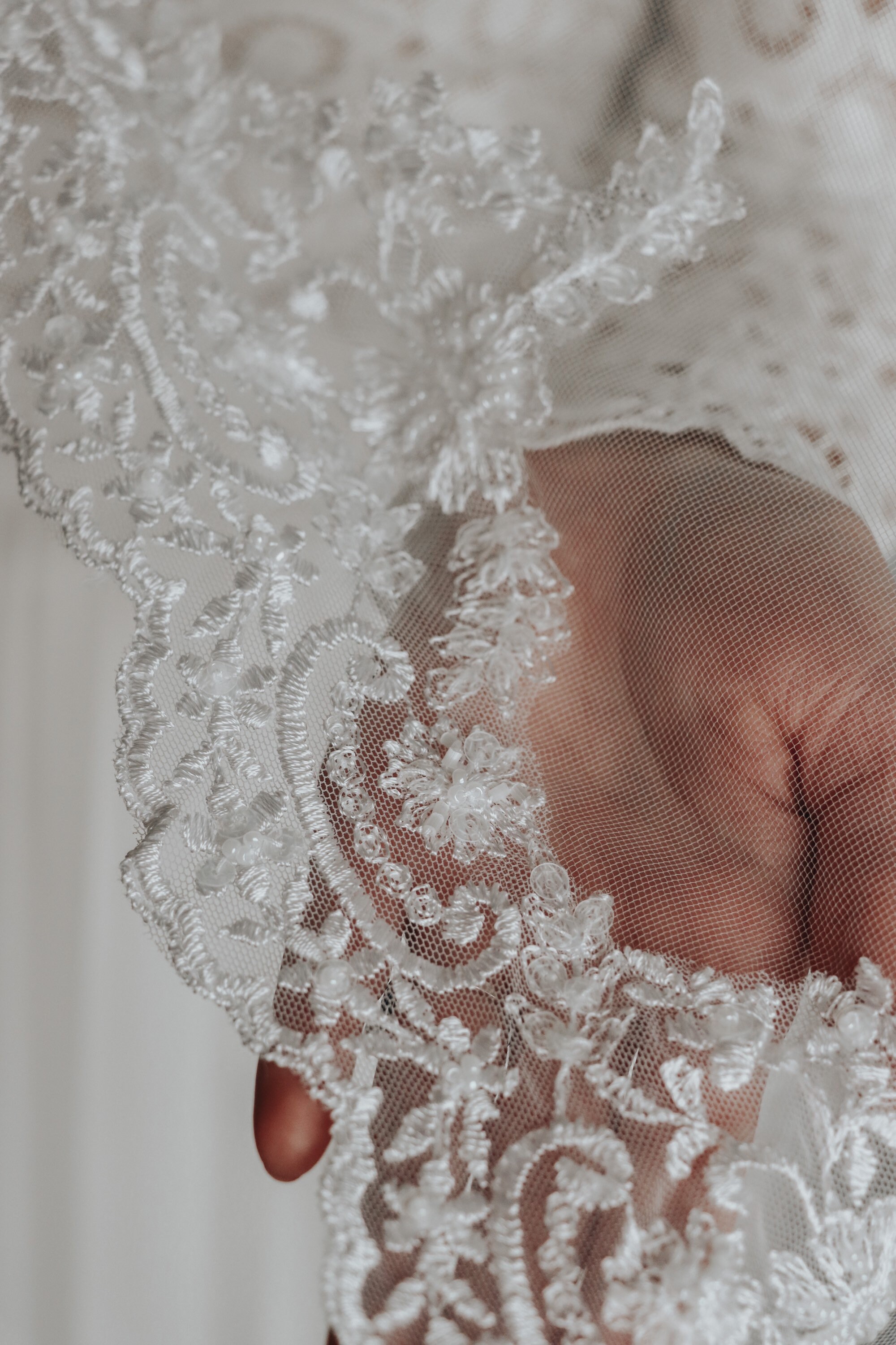 White Embroidered and Beaded Veil, Elegant Chapel Length Veil, White ...