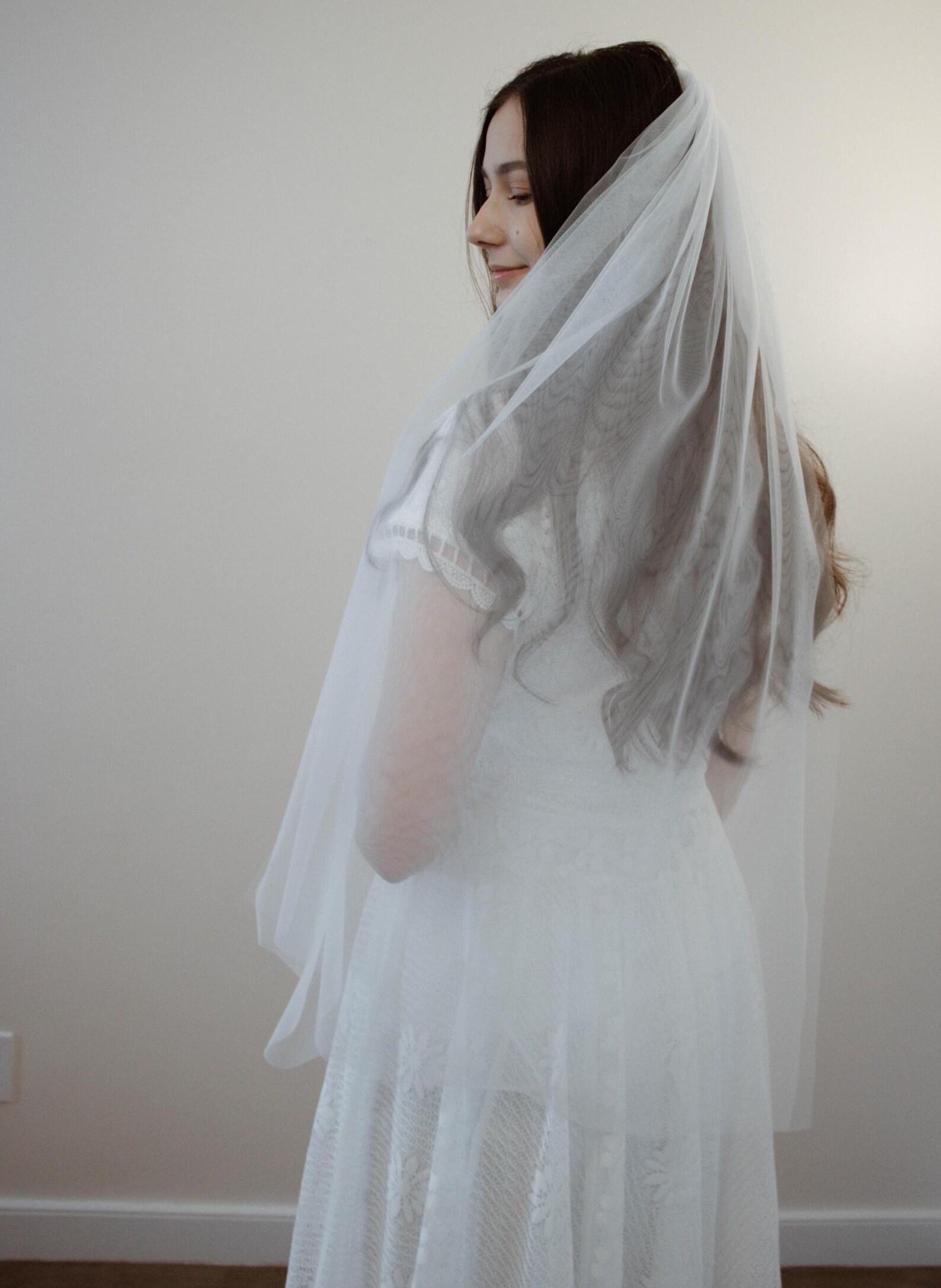 Minimalist Handmade Veil | Plain Edge Veil in Fingertip Length | White ...