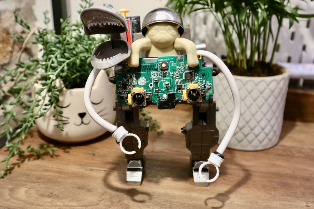 Computer Geek Robot Sculpture - A Perfect Gift for Nerds and Sci-fi ...