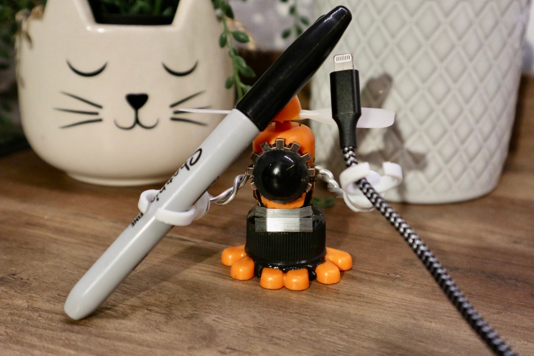 Computer Geek Robot Sculpture - A Perfect Gift for Nerds and Sci-fi ...