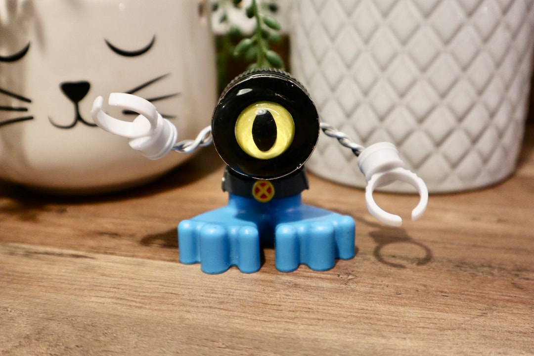 Computer Geek Robot Sculpture - A Perfect Gift for Nerds and Sci-fi ...