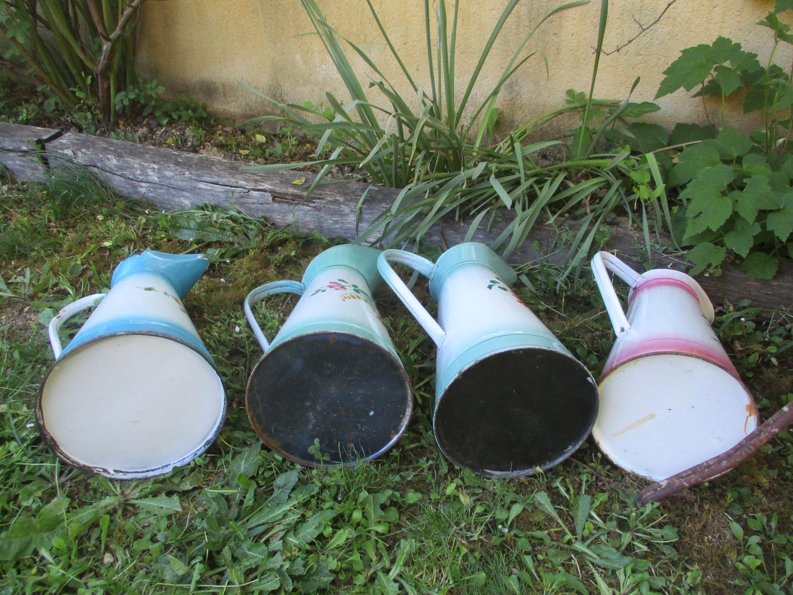 Choose ONE of These French Enamelware BODY Pitchers Graniteware Flowers ...