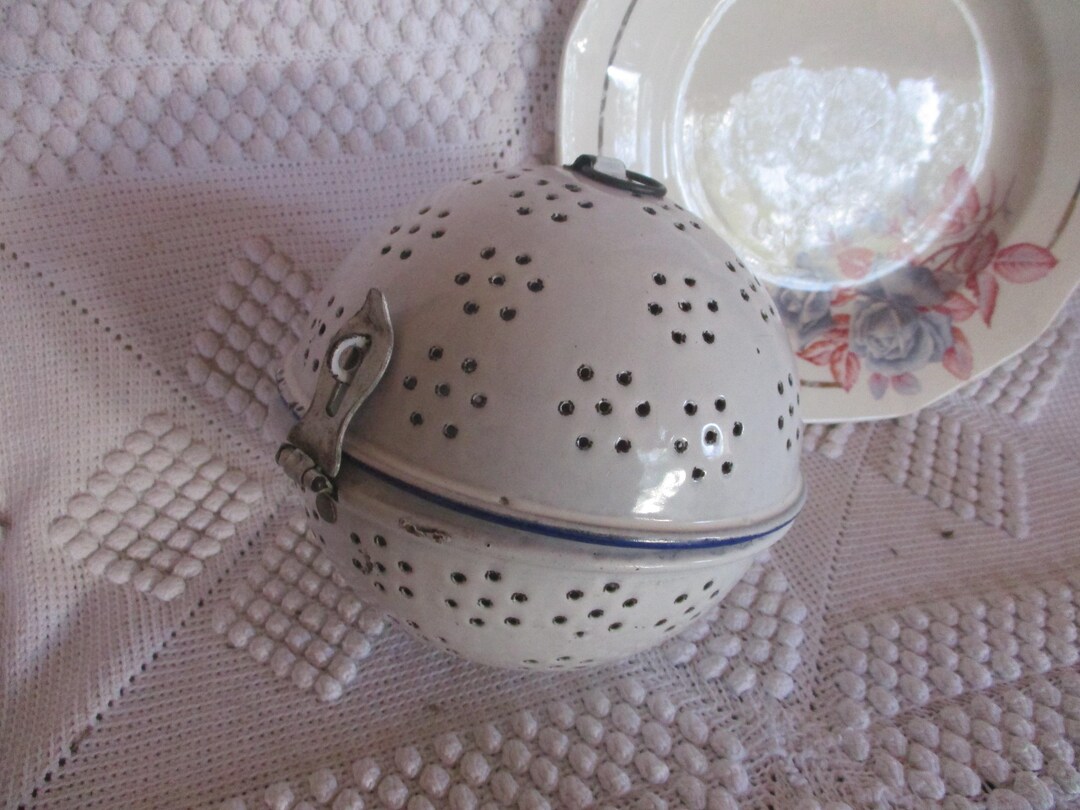 RARE Old Large French Crockery in White Enamel / Granite RICE BALL ...