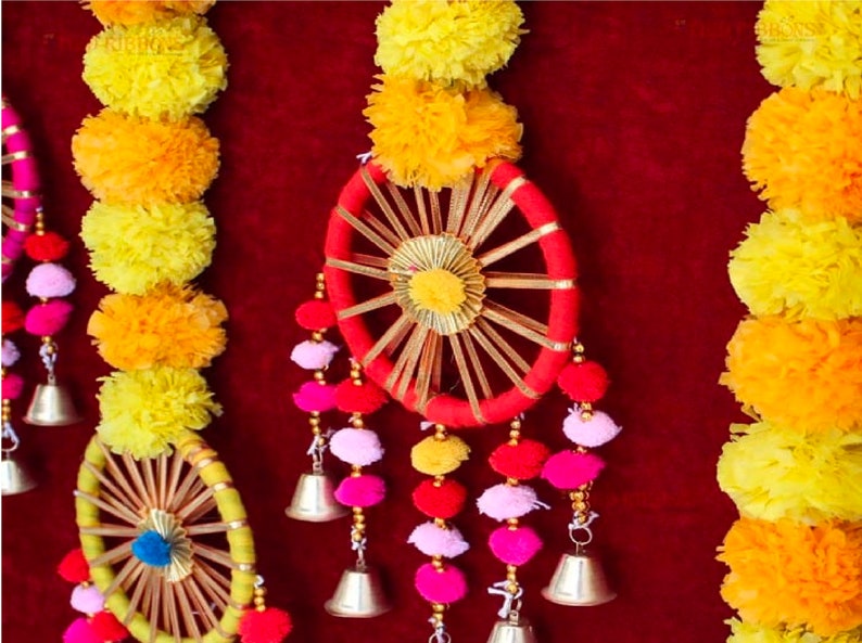 Marigold Flower Rajasthani Pom Pom Garland Marigold Garlands Indian ...