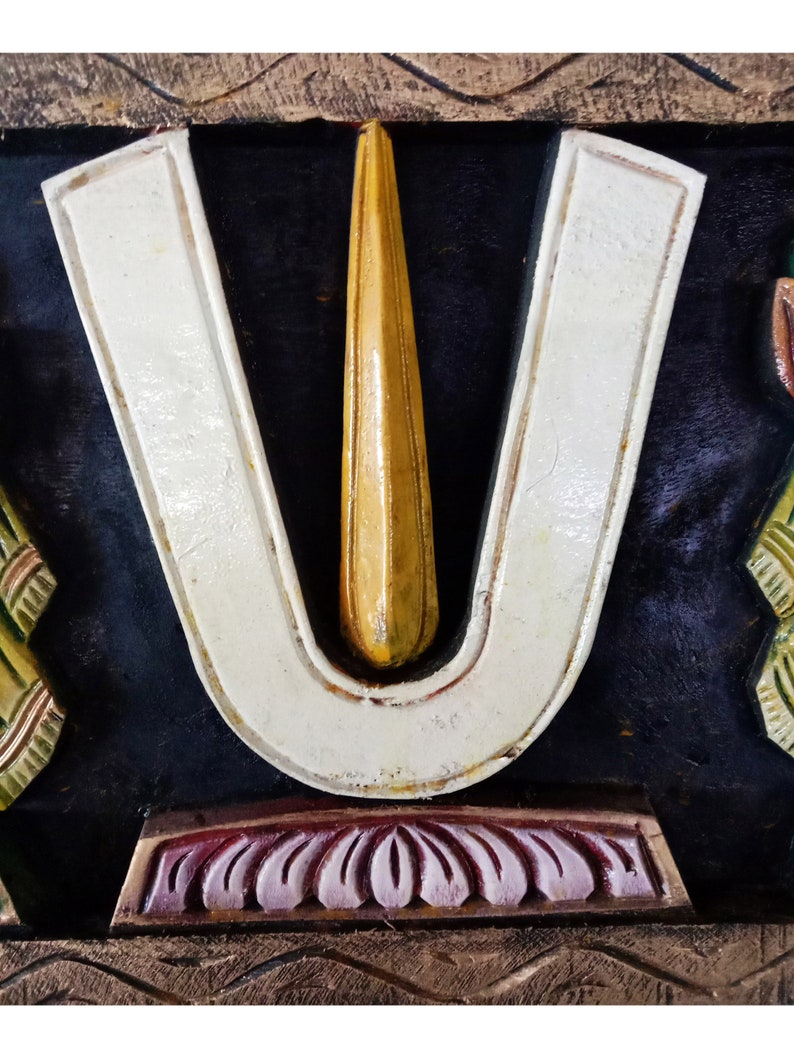 Thiruman Wall Decor With Garudar and Hanuman. Religious Wall - Etsy