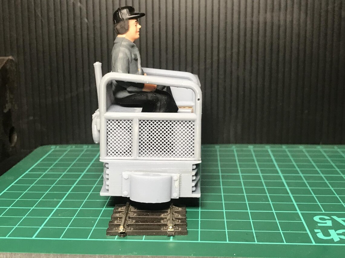 GN15 - Diesel Tipper Kit NEW - G-scale on 00 Track Uses a Tenshodo Spud ...
