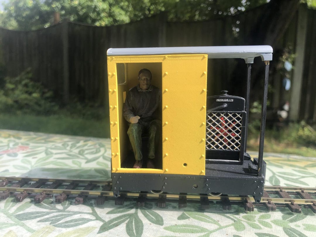 GN15 - Simplex Caravan Critter -NEW - G-scale on 00 Track Using a ...