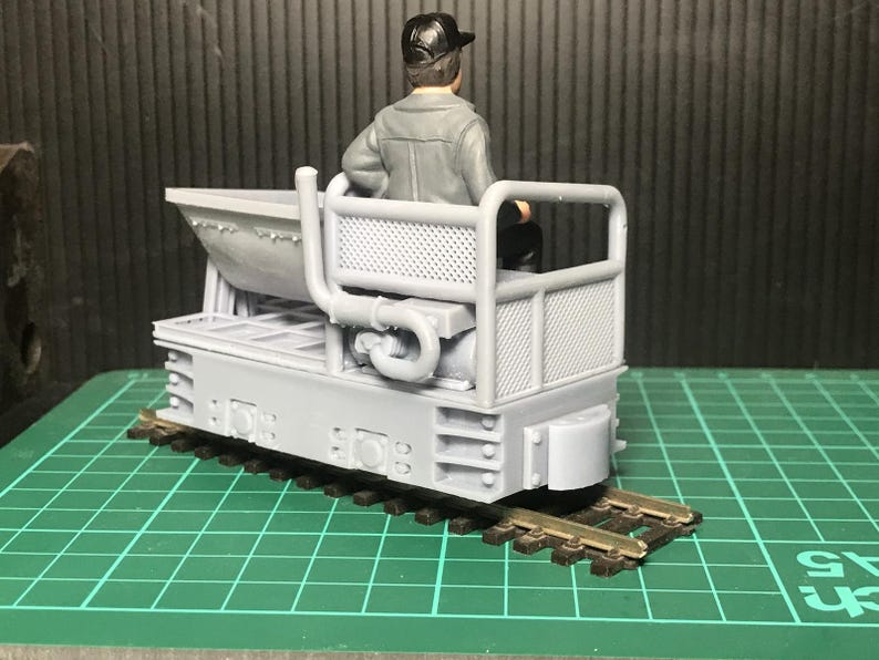 GN15 - Diesel Tipper Kit NEW - G-scale on 00 Track Uses a Tenshodo Spud ...