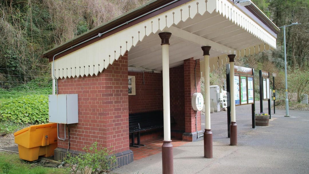 Sandplace Station Halt - OO9/OO/HO Based on Looe Valley Sandplace ...
