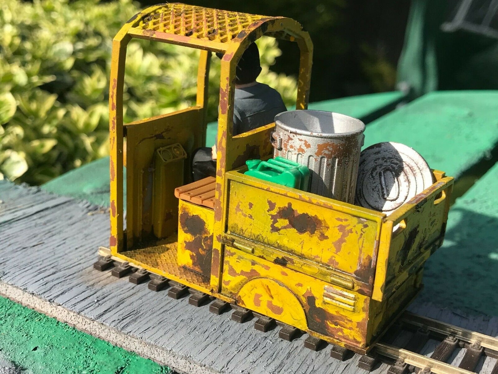 GN15 - Solva Diesel Inspection and Maintenance Loco - Uses a Tenshodo ...