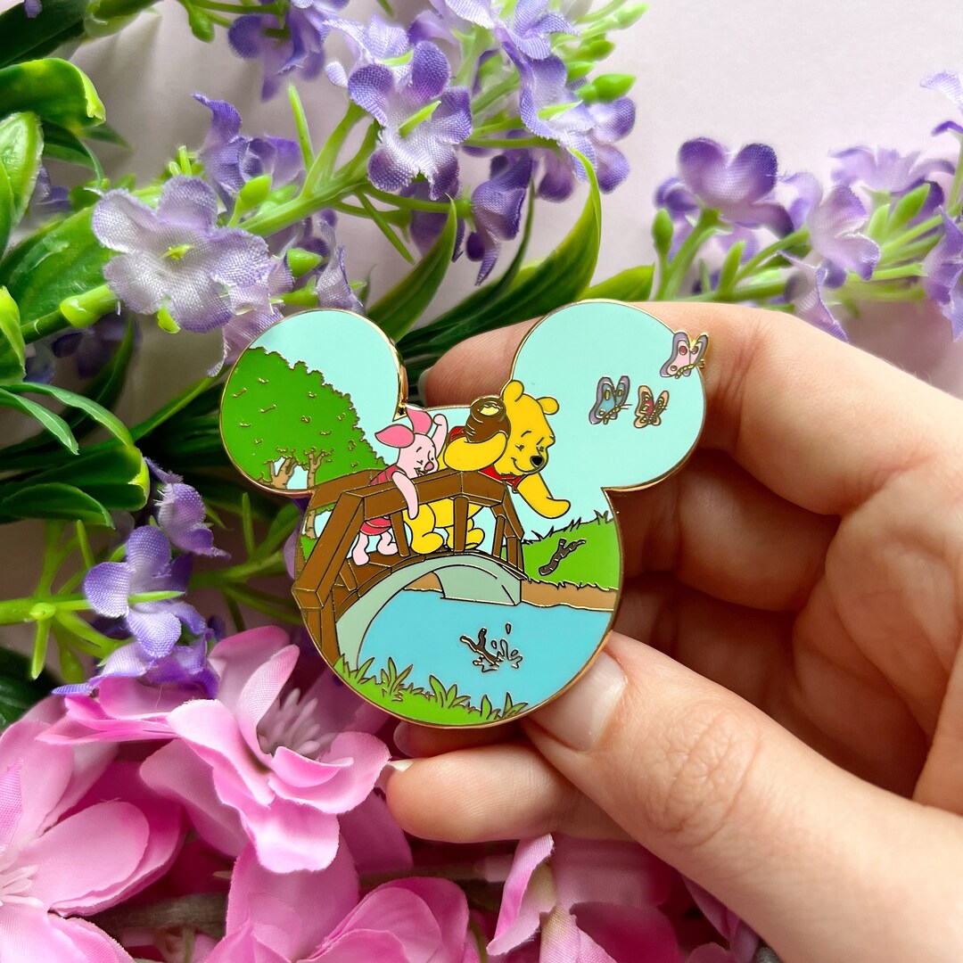 POOH INSPIRED PIN / Disney Winnie the Pooh Piglet Hard Enamel ...