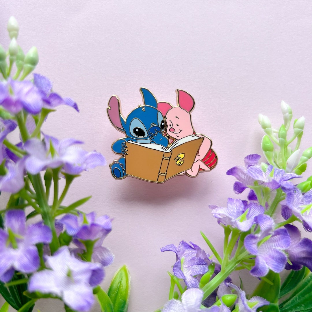 PIN PIGLET STITCH // Disney Inspired Winnie the Pooh Disneyland ...