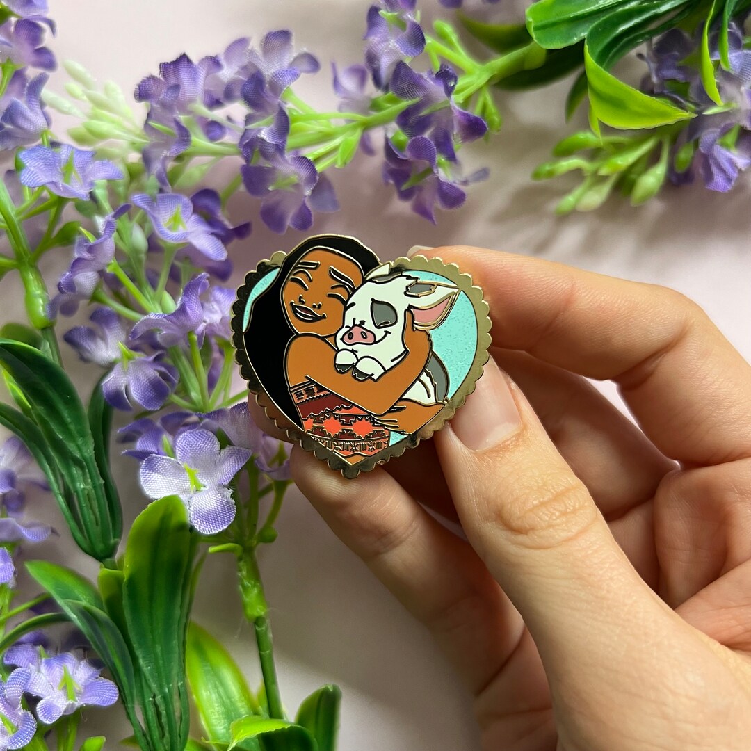 DISNEY INSPIRED PIN / Hugging Friends Pin Moana and Pua Onlyhappythings ...
