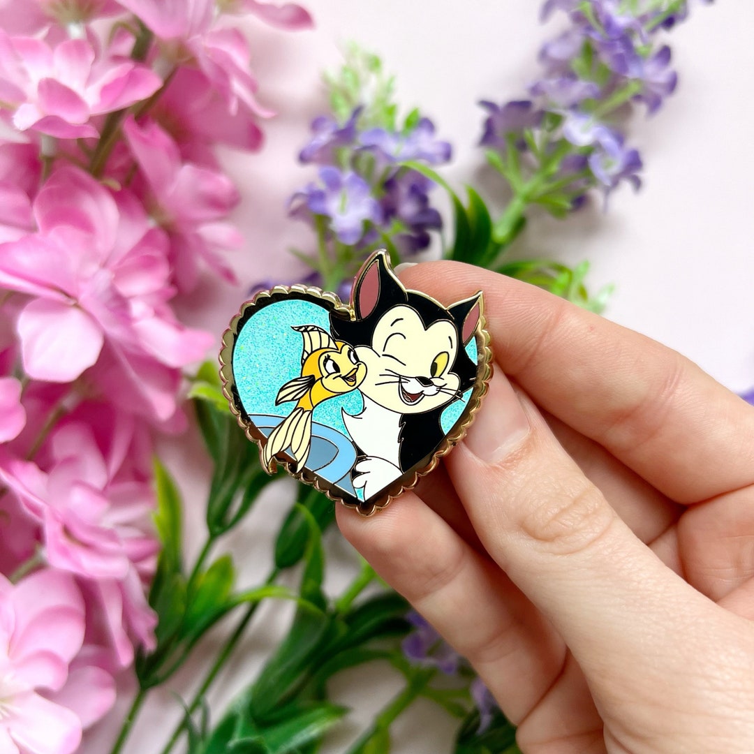 FIGARO CLEO PIN / Hugging Friends Pinocchio Disney Inspired Enamel Pin ...