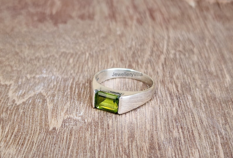 Green Peridot Signet Ring 925 Solid Sterling Silver Ring - Etsy