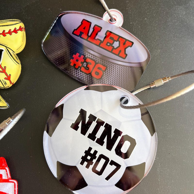 Hockey Keychain - Etsy