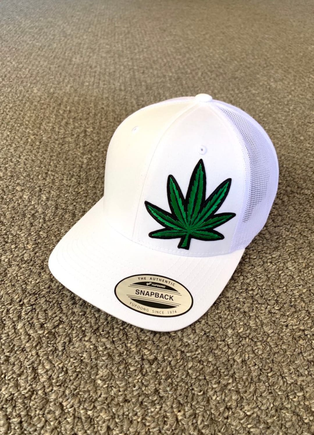 Snapbacks Weed