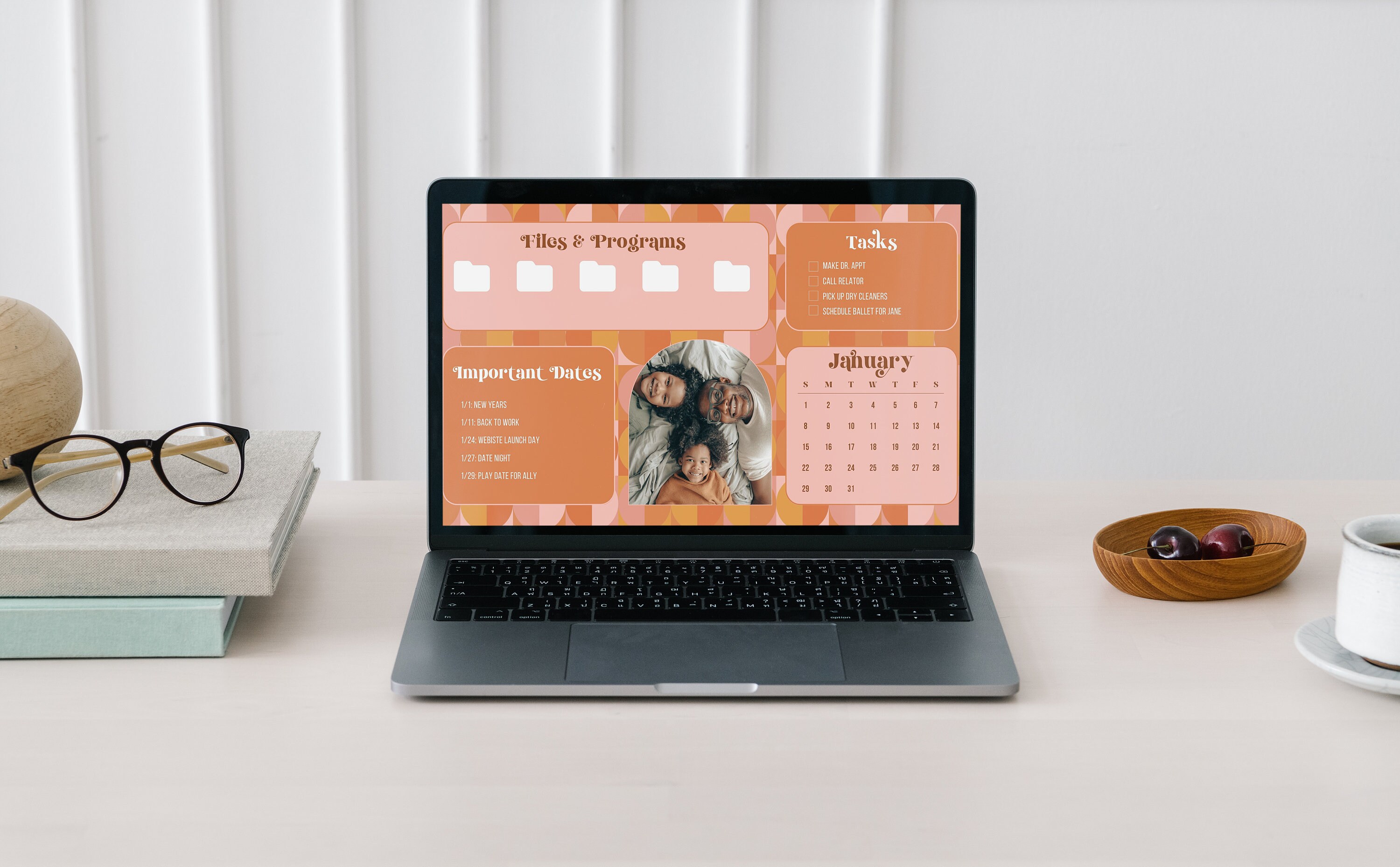 12 Calendar 2023 Retro Desktop Wallpaper 70's Vintage Laptop Organizer ...